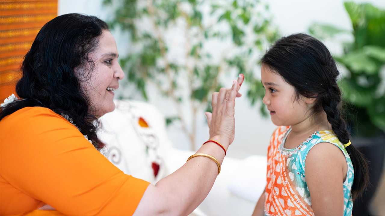 Anandmurti Gurumaa | World of Meditation, Wisdom & Wellbeing
